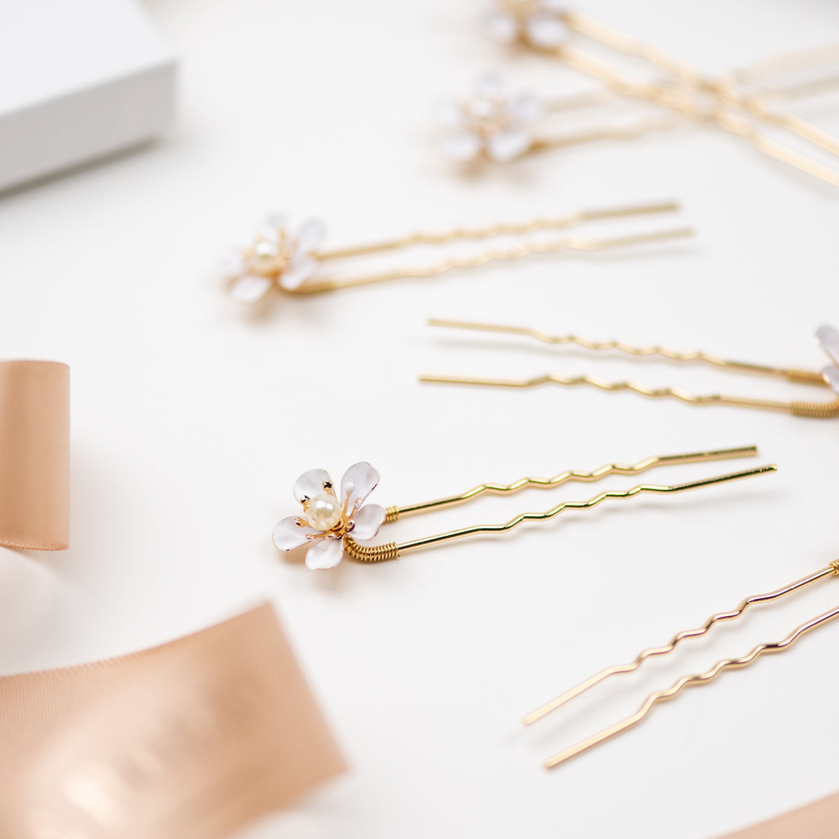 Jesse - Gold Bridal Hair Pins – The Bobby Pin